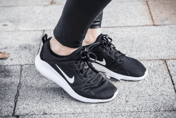 How to Clean Nike Shoes - How to Wash Nike Flyknit & Free