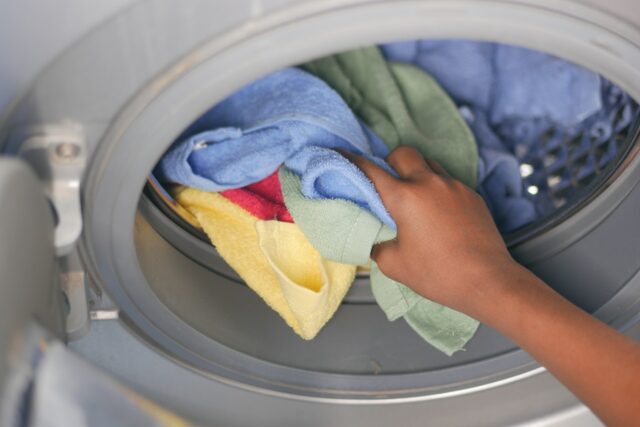How to Use a Washing Machine - Clothes Washer Instructions