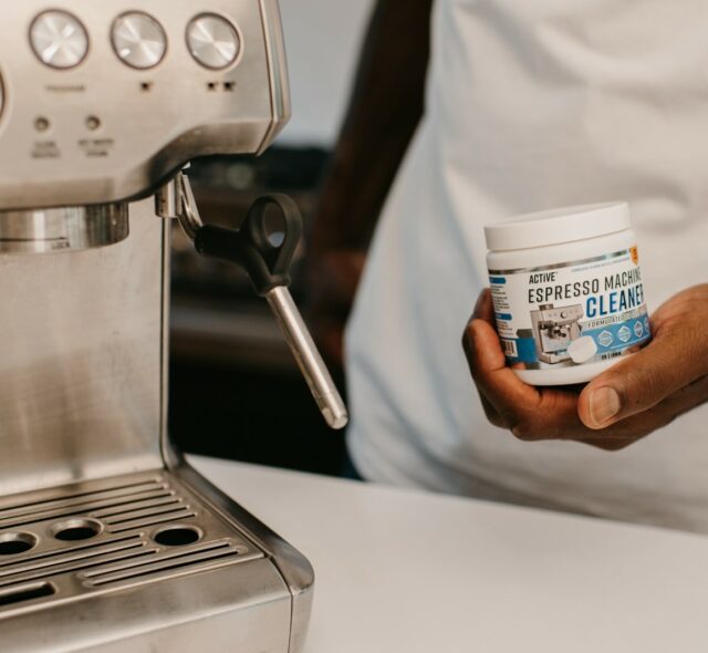 ACTIVE Espresso Machine Cleaner Tablets - Descale & Clean