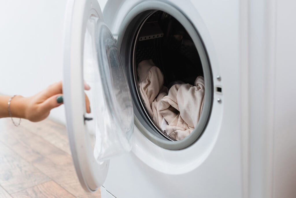 How to Use a Washing Machine - Clothes Washer Instructions