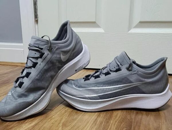 How to Clean Nike Shoes - How to Wash Nike Flyknit & Free